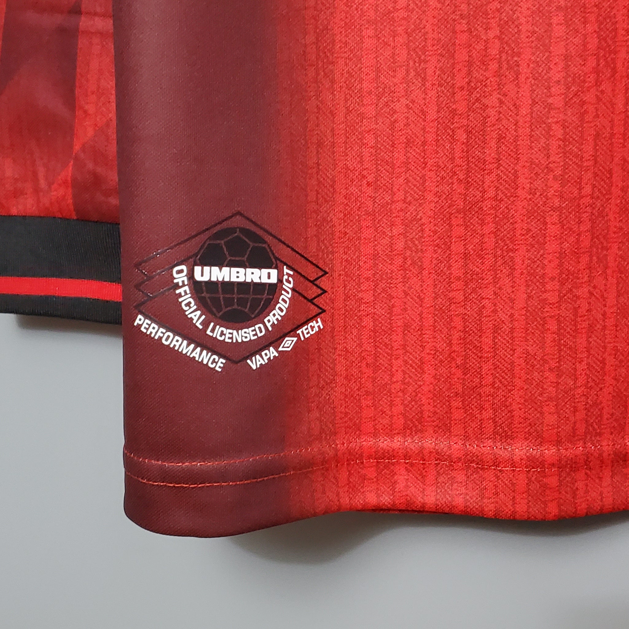 Manchester United 1996 Home Jersey - Long Sleeve – Retros League