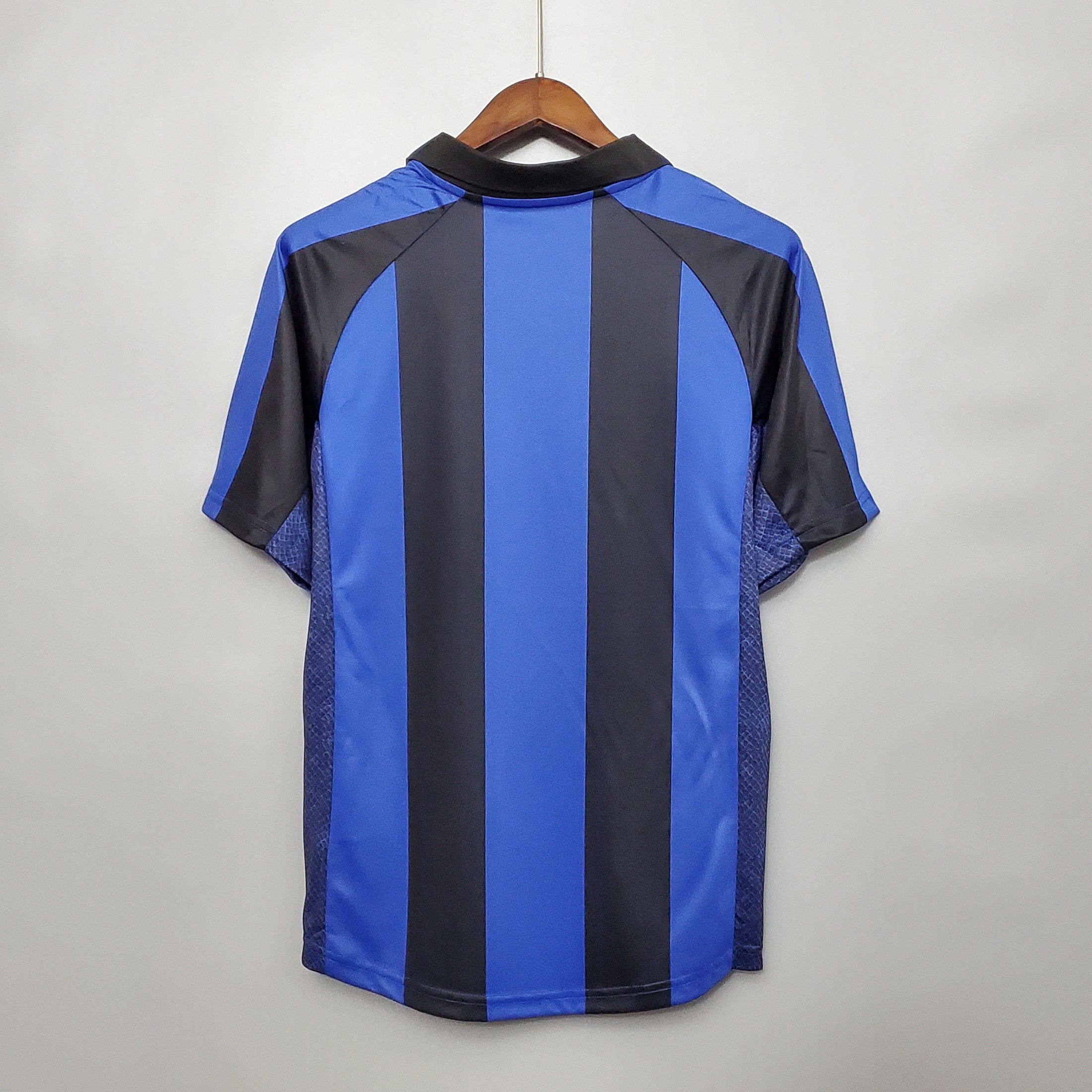Inter 2001/02 Home Jersey – Retros League