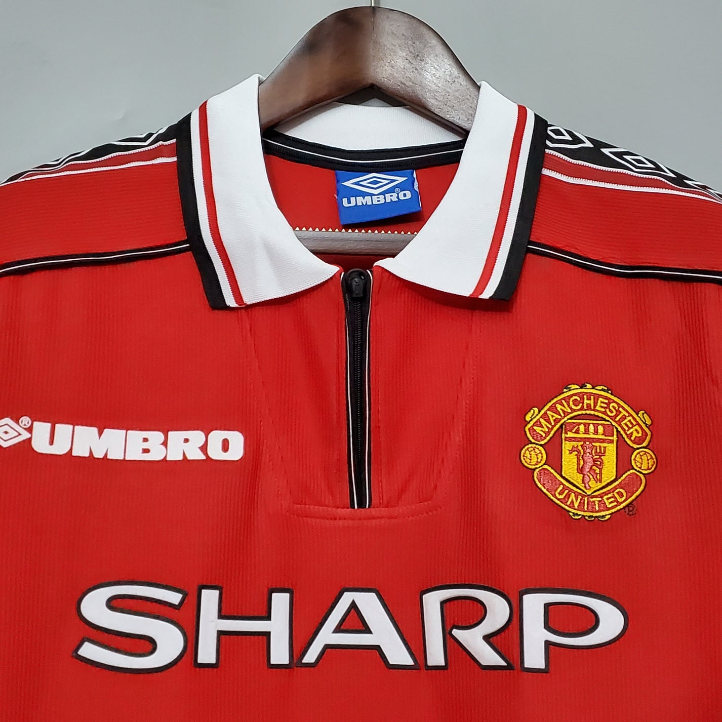 Manchester United 1998/99 Home Jersey – Retros League